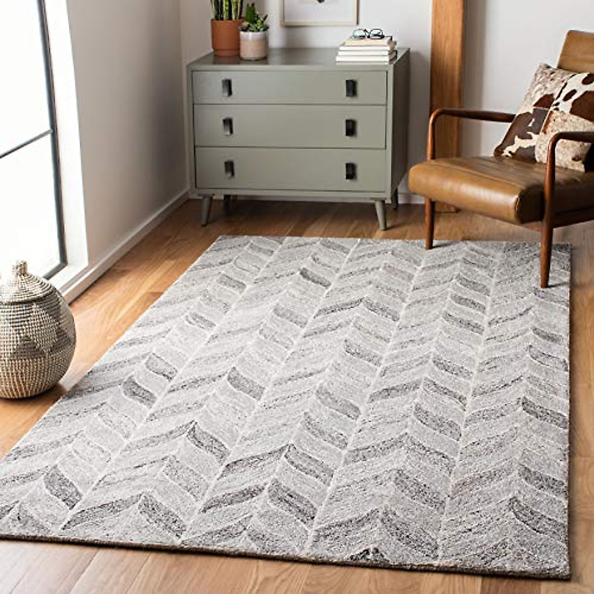 SAFAVIEH Abstract Collection 6' x 9' Grey ABT636F Handmade Premium Wool & Viscose Area Rug