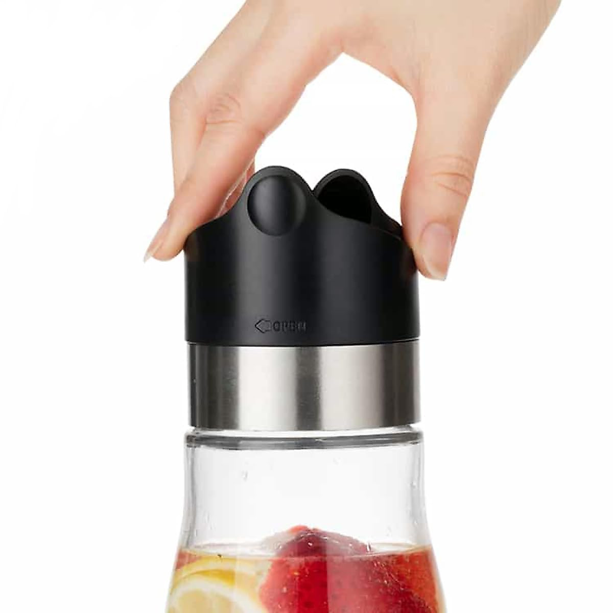 J&M DESIGN 28 OZ Glass Pitcher With Lid Water Carafe Easy Twist Stainless Steel & Plastic Lid Removeable Strainer For Juice Beverage drinks Iced Coffee Milk Container Bottle Jar Mimosa Bar Supplies