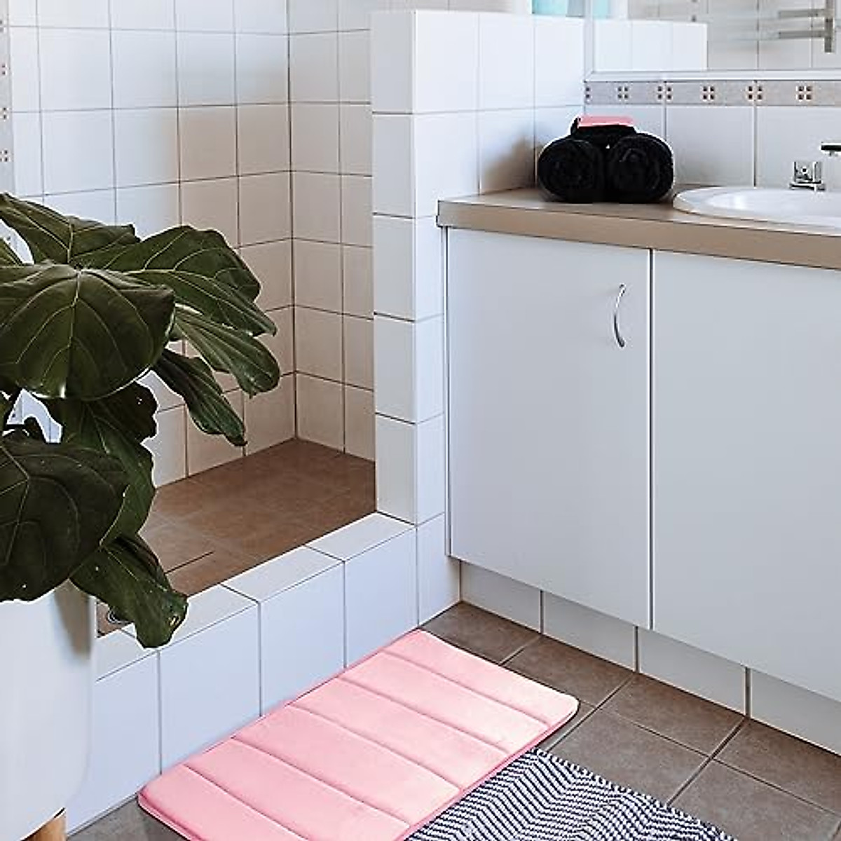 Xerhnan Memory Foam Bath Mat Set - Non Slip, Absorbent, Soft Bath Rug Set - Fast Drying Washable Bath Mat - Size 15.8” x 24” (2, Pink)