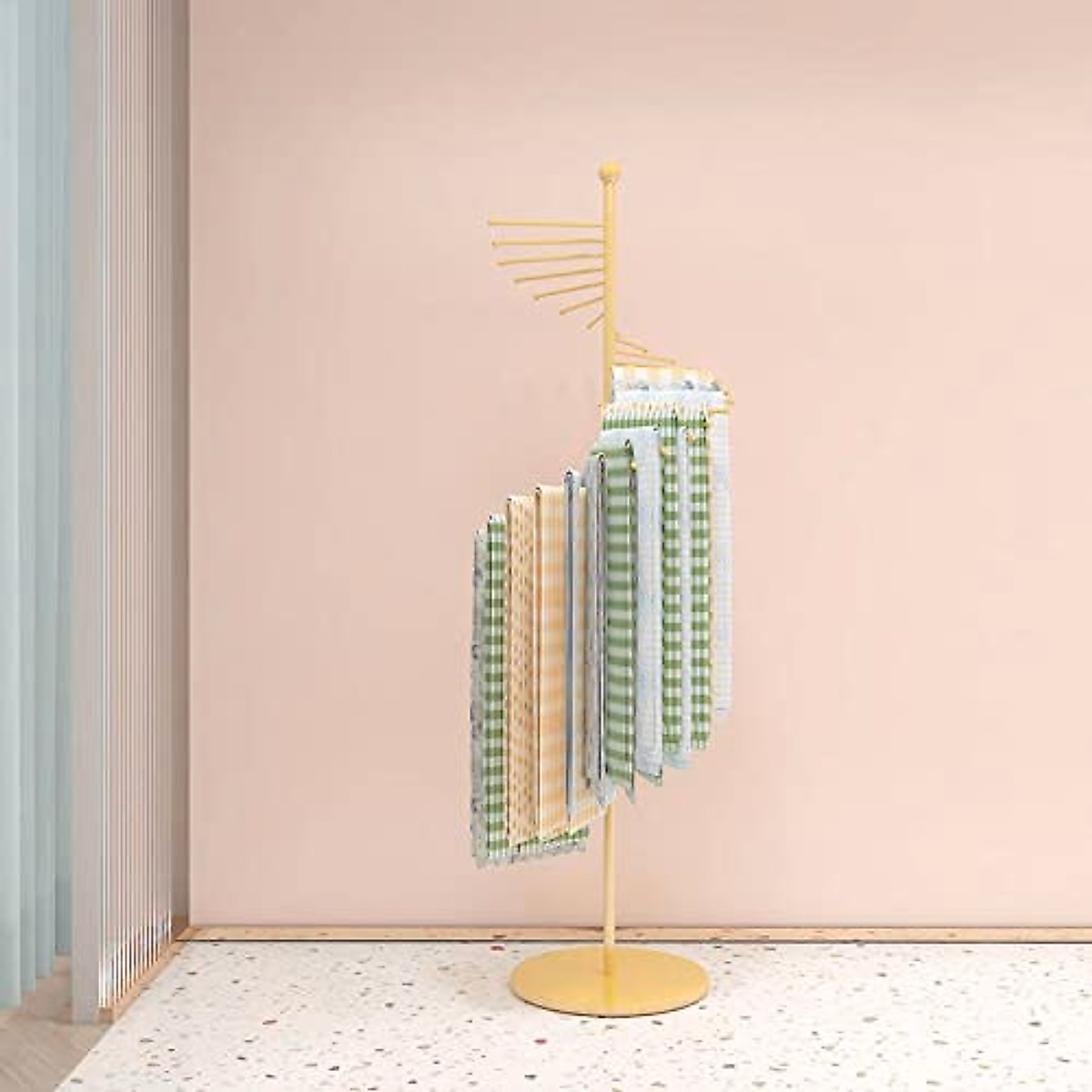 Spiral Scarf Rack, Floor Standing Scarf Shelf, Commercial Clothing Display Rack with 30 Hanger Rods, Suitable for Wardrobe Storage, Bedrooms, Clothing Shops and Dormitories (Gold)