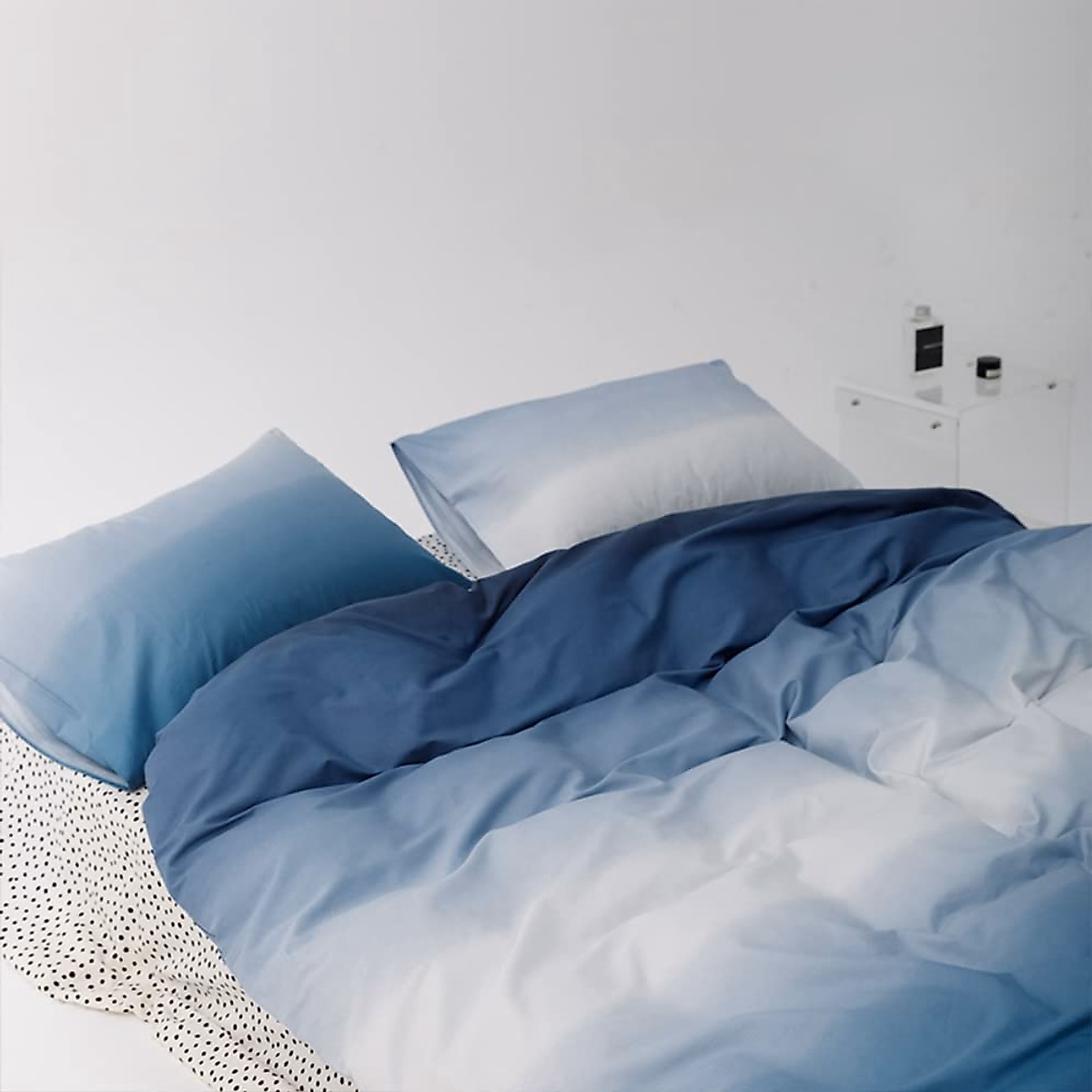 Wellboo Blue White Gradient Comforter Sets Queen Solid Ocean Sea Blue Bedding Comforters Cotton Modern Plain White and Sky Blue Gradient Soft Quilts Farmhouse Abstract Art Watercolor Comforters Warm