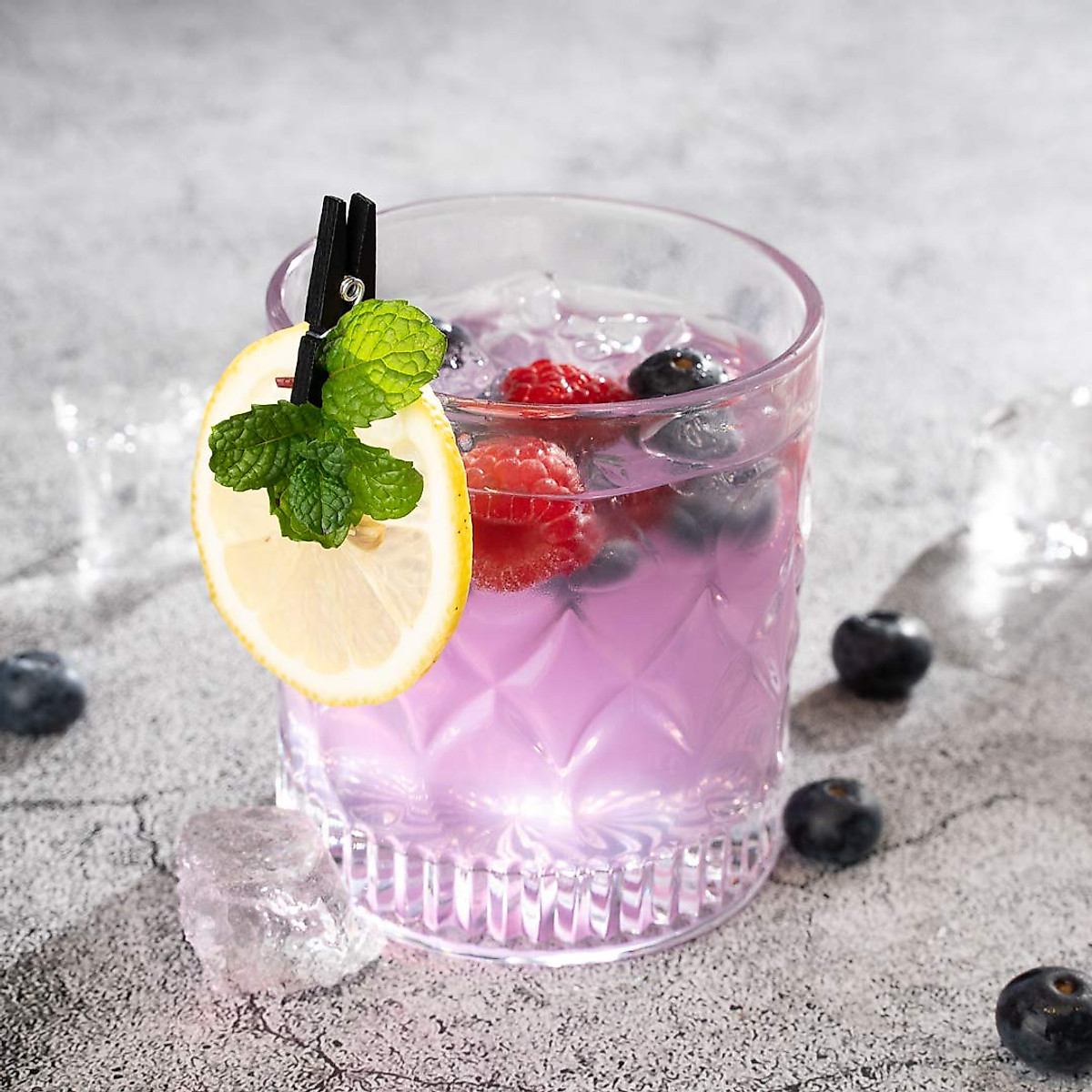 Restaurantware 1.2 Inch Black Clothespins 500 Mini Clothespins - Disposable Sturdy Black Bamboo Wooden Clips Food Grade For Appetizers Garnishes Cocktails