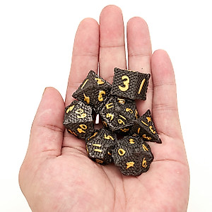 MS hong Metal D&D Dice Set,7 Pieces Dragon Scale Metallic Die with Velvet Pouch for Dungeons and Dragons RPG MTG Table Games Pathfinder Shadowrun Math Teaching Scales-dragons Tattoo-black
