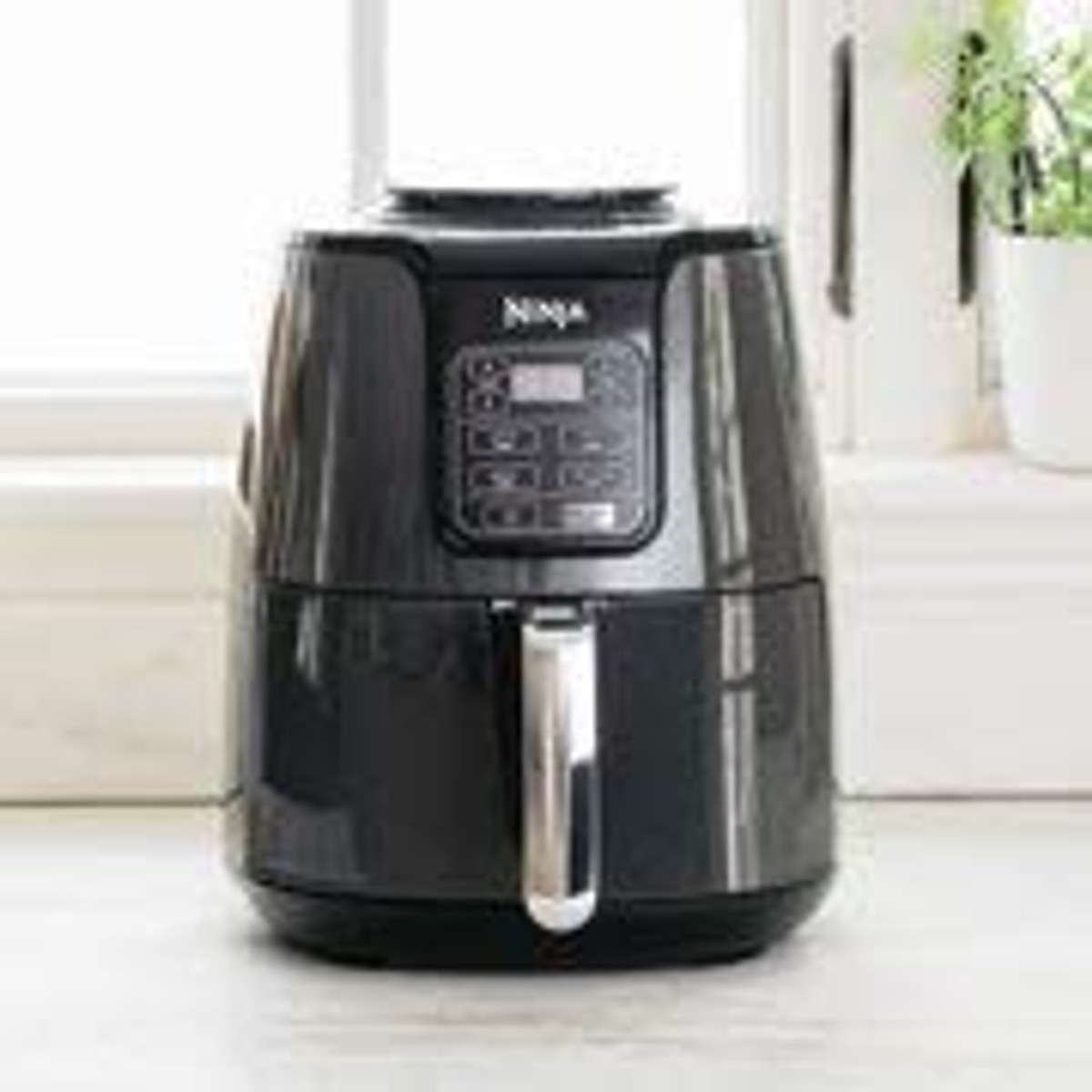Ninja 4-Quart Air Fryer, AF100 (Renewed)