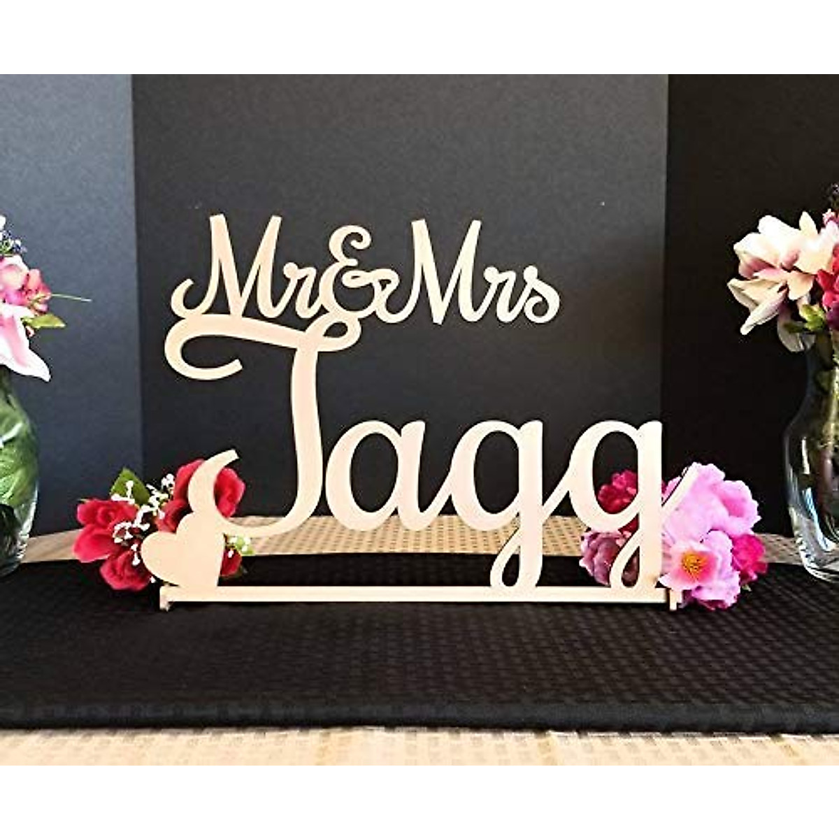 Mr & Mrs Sign - Custom Wedding Name sign - Script Surname - Personalized Wedding Sign - Sweetheart table - ROCH FONT