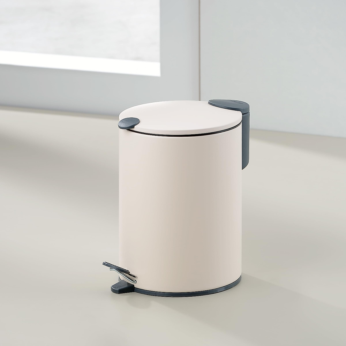 kela 23619 Cosmetic Bin with Inner Bucket 3 L Silent Closing Metal Mats Beige