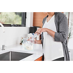 Motif Medical, Manual Silicone Breast Pump, 100% Food Grade Hand Breastmilk Pump for Breastfeeding Moms, Newborn Baby Essentials Clear