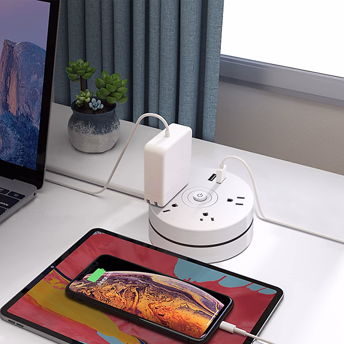 Happlee Retractable Surge Protector Power Strip 4 Widely Outlets 2 Fast Charging USB Ports (USB C USB A) PD 20W with Retractable Extension Cord, Wall Mount Travel Power Strip for Home Office Travel