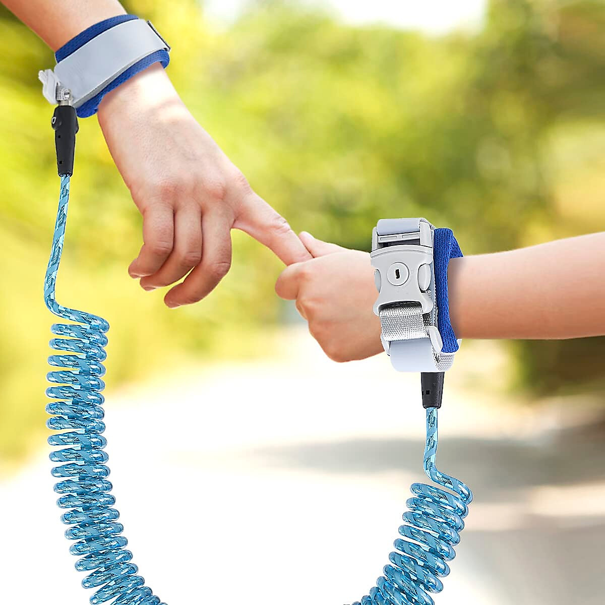 Yuehuam 2 in 1 Toddler Leash, Toddler Harness with Leash Boy Children Safety Anti Lost Wrist Link with Lock for Reflective Child Harness for Girls/Boys Travel