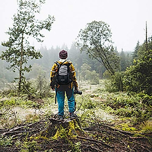 Mothybot Hydration Pack, Insulated Hydration Backpack with 2L BPA Free Water Bladder and Storage, Hiking Backpack for Men, Women, Kids for Running, Cycling, Camping - Keep Liquid Cool up to 5 Hours