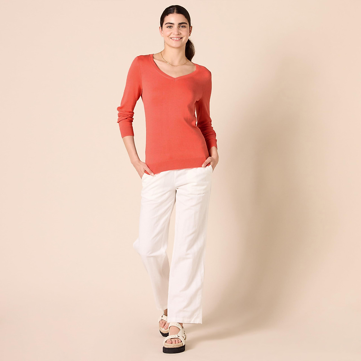 Amazon Essentials Women's Classic-Fit Lightweight Long-Sleeve V-Neck Sweater (Available in Plus Size), Coral Pink, Large