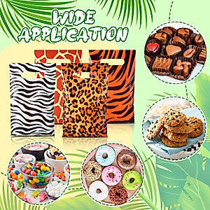 Dinifee 200 Pieces Plastic Safari Goodie Bags Bulk Jungle Theme Party Favors Bags Safari Gift Bags Safari Candy Bags for Summer Jungle Animal Party Favors Supplies