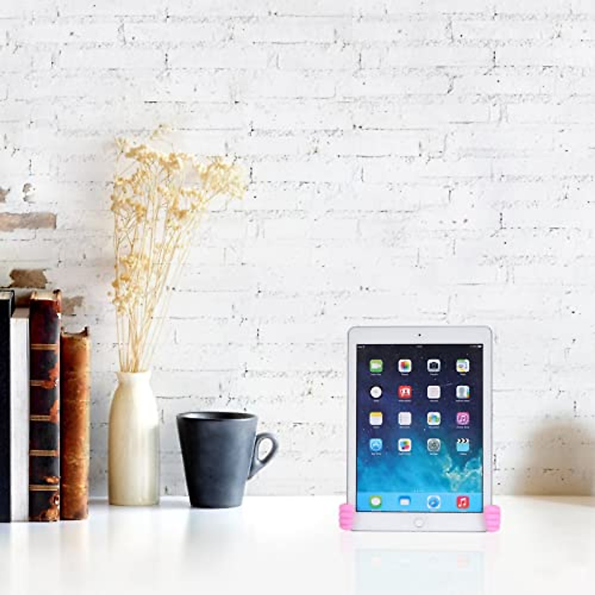 Mipcase Thumbs up Cell Phone Holder Lazy Mobile Phones Stand with Hand Holder Multi-Angle Desktop Tablet Cellphone Thumb Holder for Tablet Smarts Cellphone Travel Pink