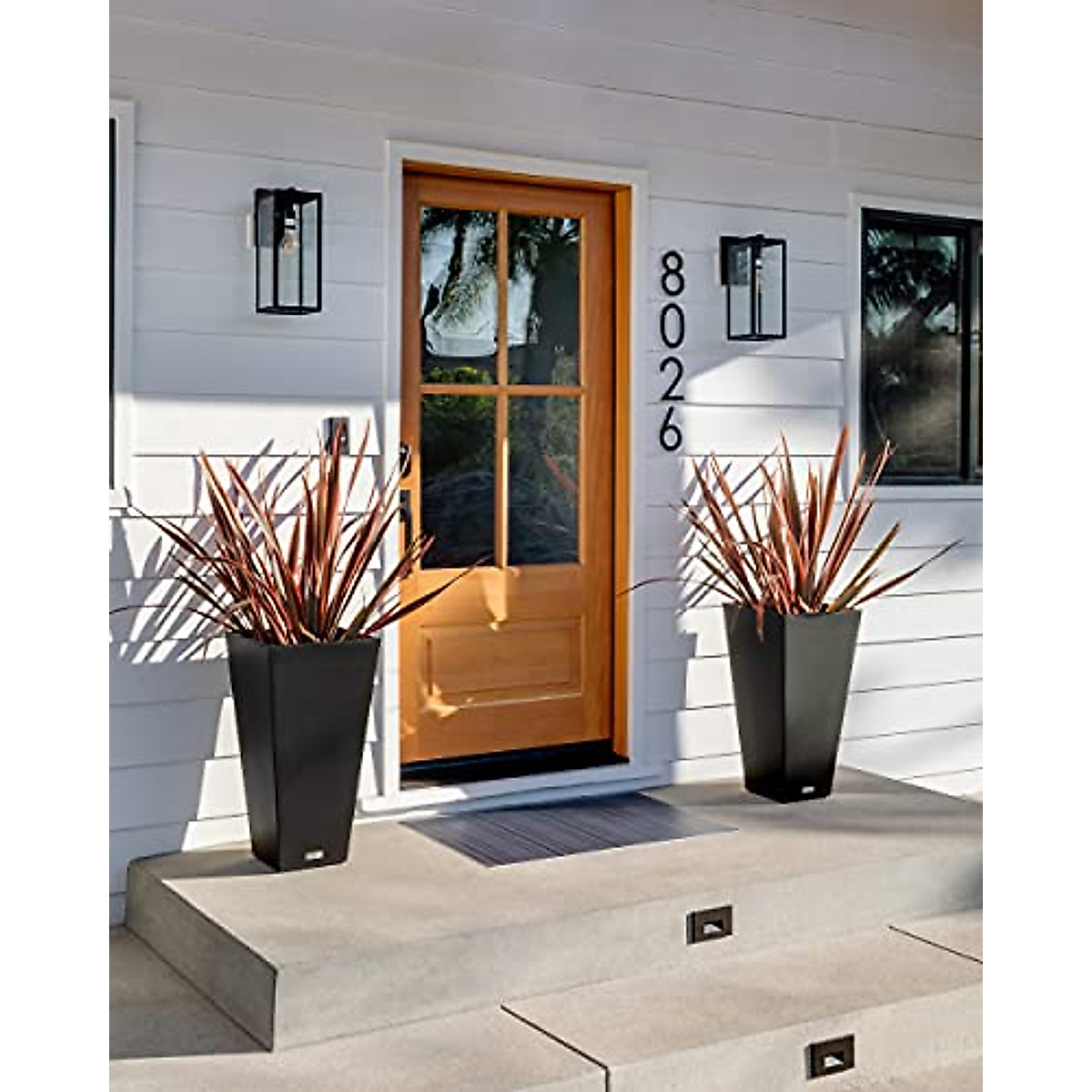 Veradek V-Resin Indoor/Outdoor Taper Planter, Set of 2 (30 inch, Black)