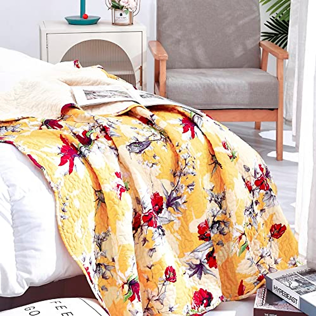 DaDa Bedding Yellow Floral Lap Quilt - Quilted Throw Blanket - Hummingbirds Farmhouse Red Flowers for Couch, Sofa or Bed- Scalloped Edges Bright Vibrant for Biophilic Design - 50 x 60
