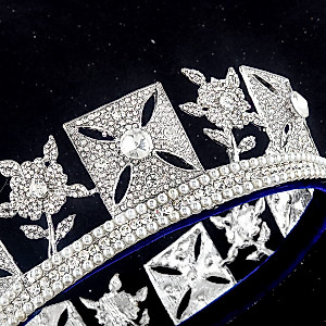 YOVECATHOU Retro Rhinestone Pearl King Queen Crown Full Circle Crown Wedding Headdress For Birthday Party Prom Cosplay (With Flannelette)