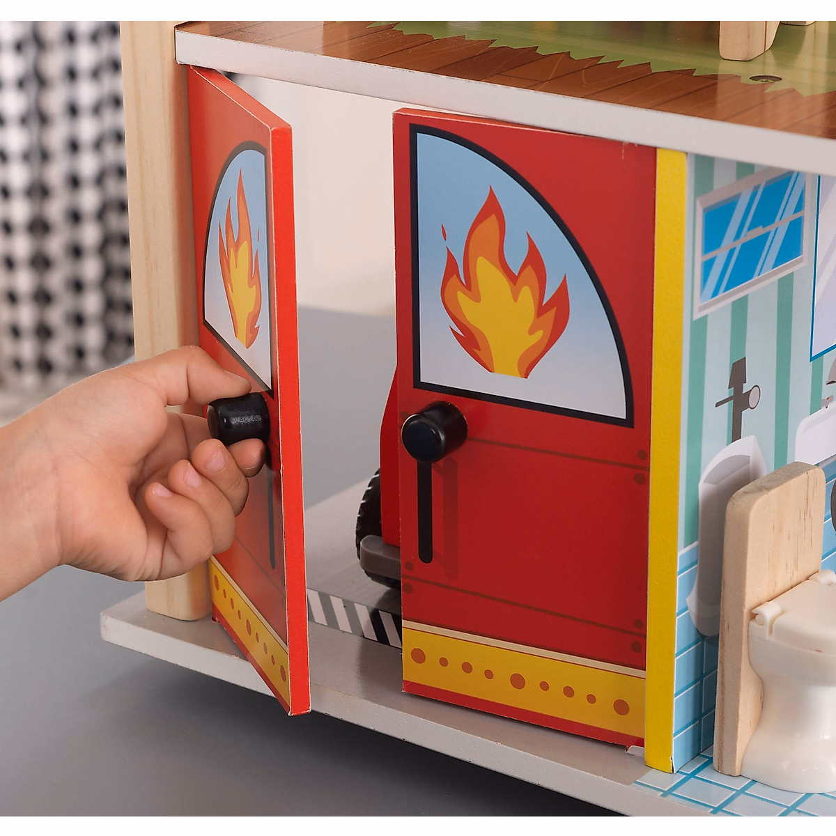 KidKraft Wooden Fire Station Set for 360 Degree Play - Wooden Construction, Working Garage Doors, Bendable Figures, Young Children Toy, Comes with Instructions, Scree Free Toy, Gift for Ages 3+