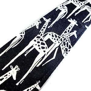 White Giraffe on Black Guitar Strap - Genuine Leather Ends, Includes 2 Strap Locks & 1 Pick. Adjustable Strap, For Bass, Electric & Acoustic Guitars Gift for Guitar Players Men, Women & Kids