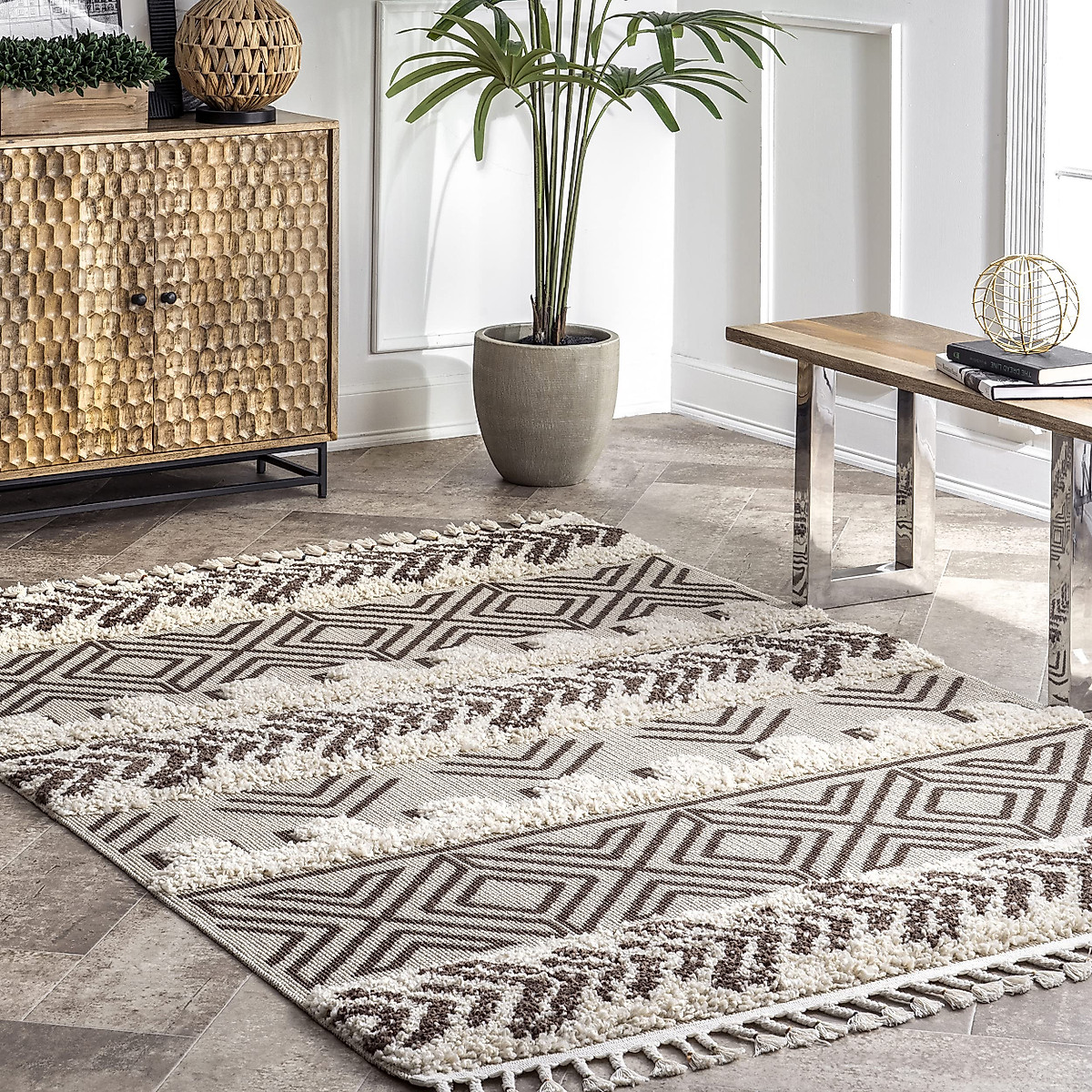 nuLOOM Zuri Shaggy Banded Tribal Area Rug, 4x6, Brown