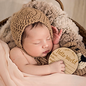 Baby Announcement Sign, 5.9 inch Hello World Newborn Sign Round Wooden Milestone Baby Nursery Name Birth Signs for Hospital and Pregnancy Announcements