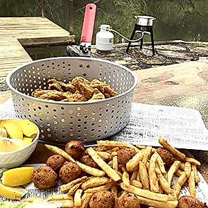 Bayou Classic 2212 Aluminum Fish Cooker Features 10-qt Aluminum Fry Pot w/ Basket 5-in Stainless Thermometer 4-in Cast Aluminum Burner 19-in Tall Steel Frame 5-psi Regulator w/ 29-in Stainless Hose