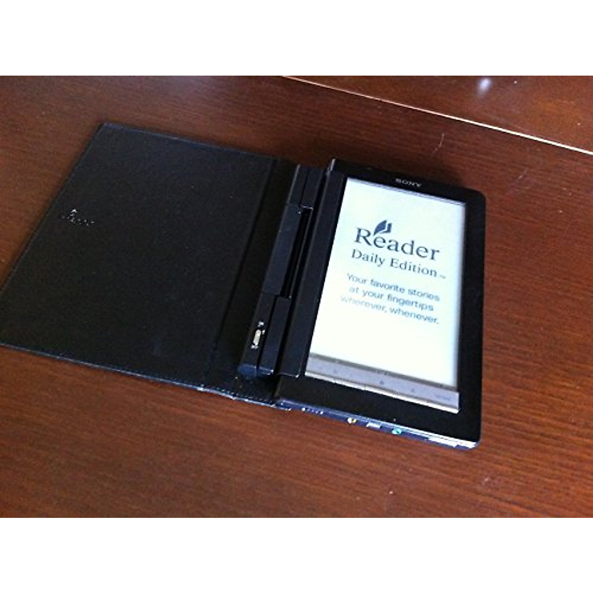 Sony PRS900BCKIT Reader Daily Edition (Black)