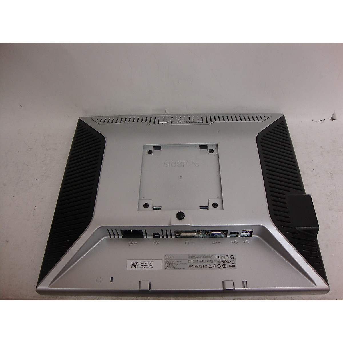 Dell 1908FP 19" Flat Panel Monitor - 1908FPC