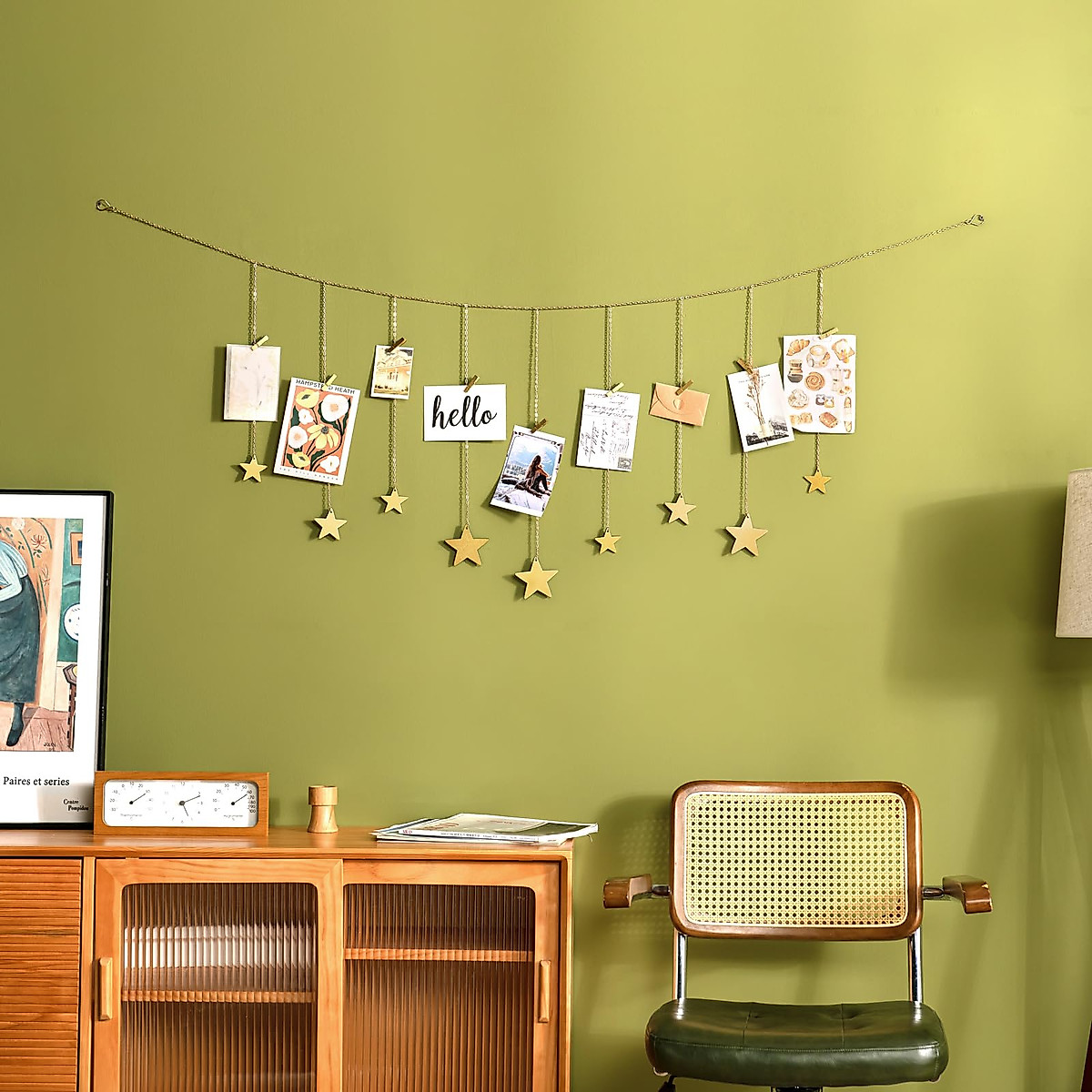 Mkono Hanging Photo Display Boho Decor Wooden Stars Garland with Metal Chains, Pictures Cards Holder with 25 Wood Clips, Wall Art for Room Bedroom Dorm, Teen Girl Gift Ages 12 13 14 Years Old, Gold