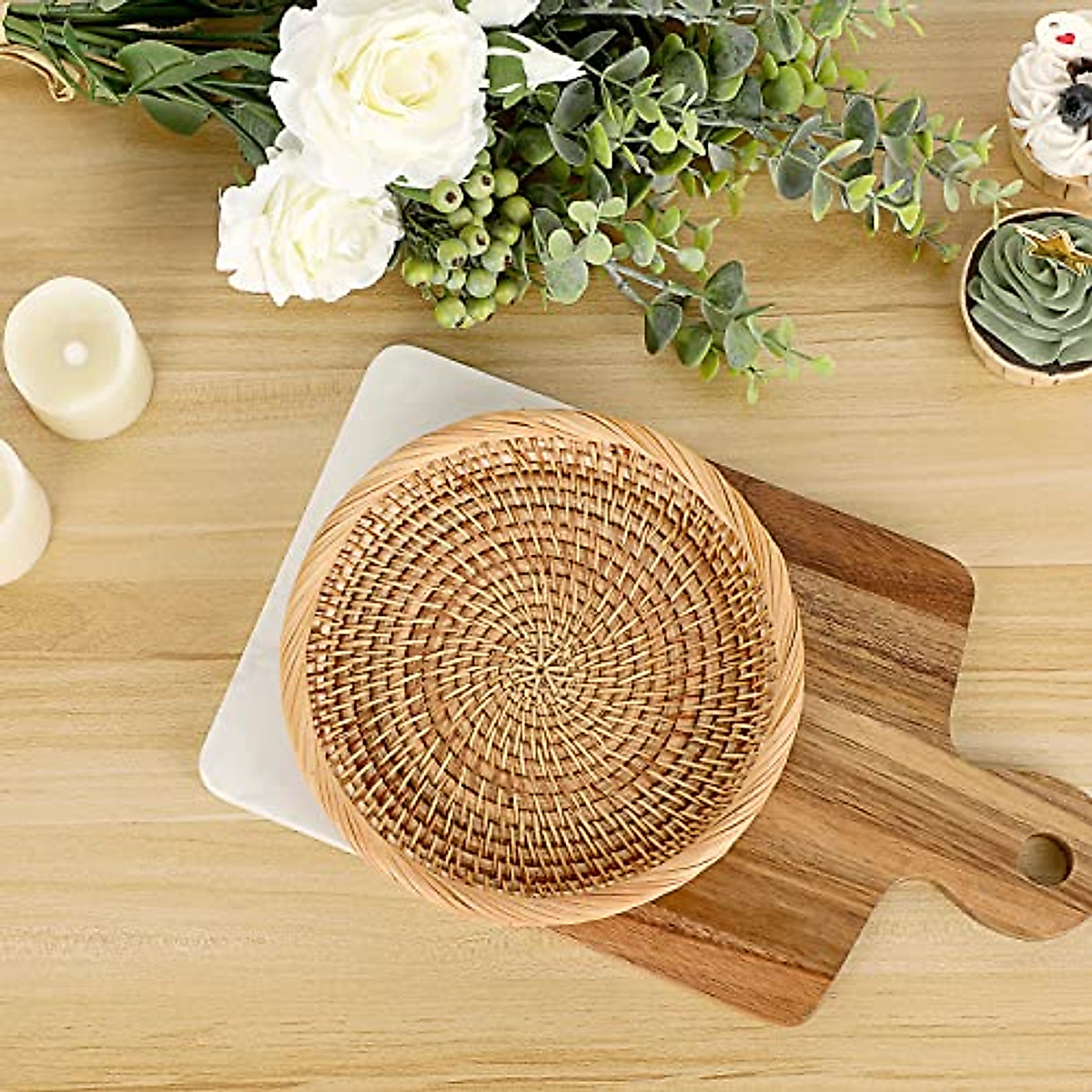 Hipiwe Small Key Basket Bowl for Entryway 7.6" Round Woven Wicker Basket Snacks Fruit Candy Serving Basket Tray Rattan Organizer Basket for Keys Wallet Cell Phone