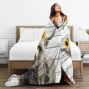 rumwall Highland Cow Blanket Sunflower Cow Flannel Throw Blanket for Living Room Couch Bed Sofa Kids Adults All Seasons 50"X40"