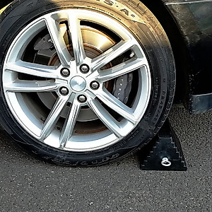 ROBLOCK 2 Pack Wheel Chocks Rubber Heavy Duty Black with Eyebolt, 9" Length x 7.1" Width x 5.5" Height