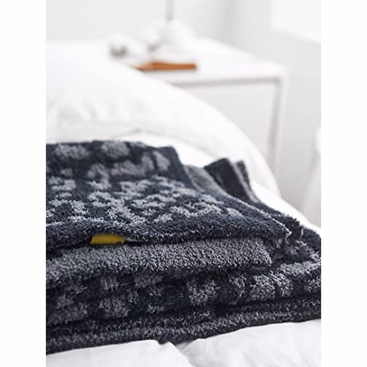 Adory Sweety Fleece Knit Throw Blanket Double-Sided Leopard Lightweight Cozy Microfiber Super Soft Thick Plush Fluffy Yarn Sofa Bed 51x71 Inches Black