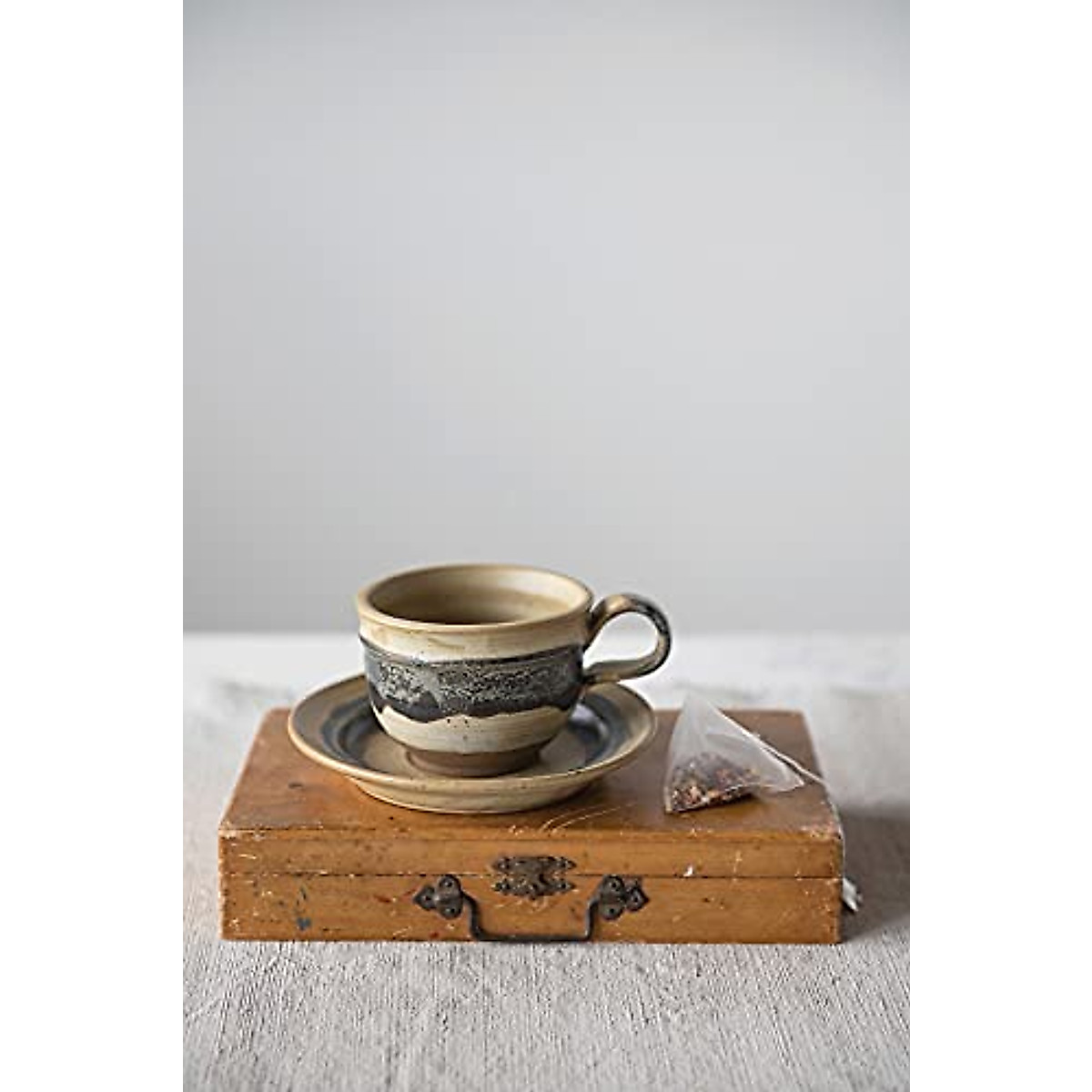 Creative Co-Op S/2 Stoneware Cup w Saucer Mug Set, 6.25", Brown & Black