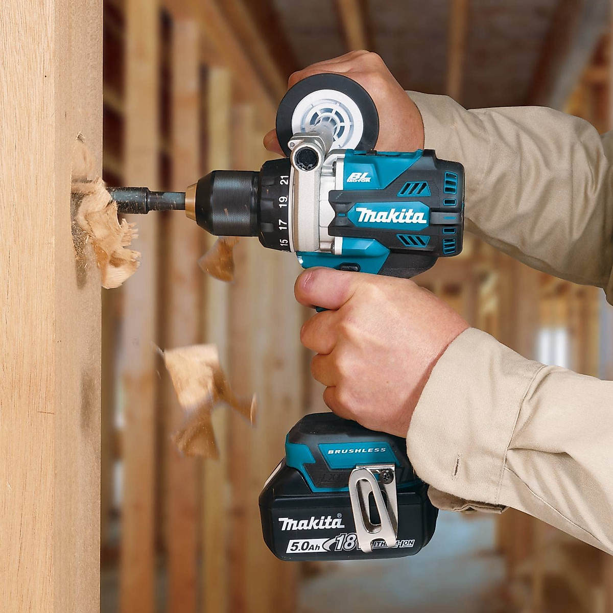 Makita XFD14T 18V LXT® Lithium-Ion Brushless Cordless 1/2" Driver-Drill Kit (5.0Ah)