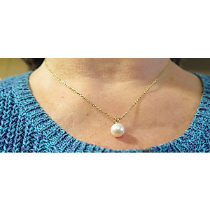 KWM 14K Yellow Gold 9 millimeter AAA Freshwater Cultured Pearl Pendant