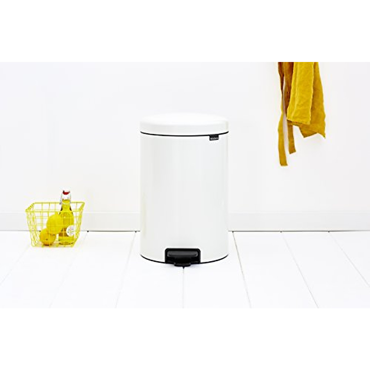 Brabantia New Icon Step Trash Can (5.3 Gal/White) Soft Closing Kitchen Garbage/Recycling Can with Removable Bucket