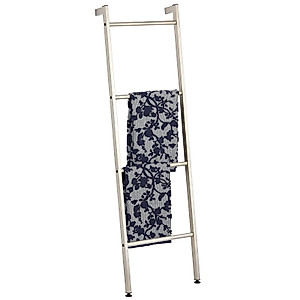 mDesign Metal Leaning Blanket and Towel Ladder - Blanket Ladder for Bedroom and Towel Ladder for Bathroom - Throw/Quilt Display Holder Rack - Nursery Wall Ladder - Blanket Ladder Decor - Satin