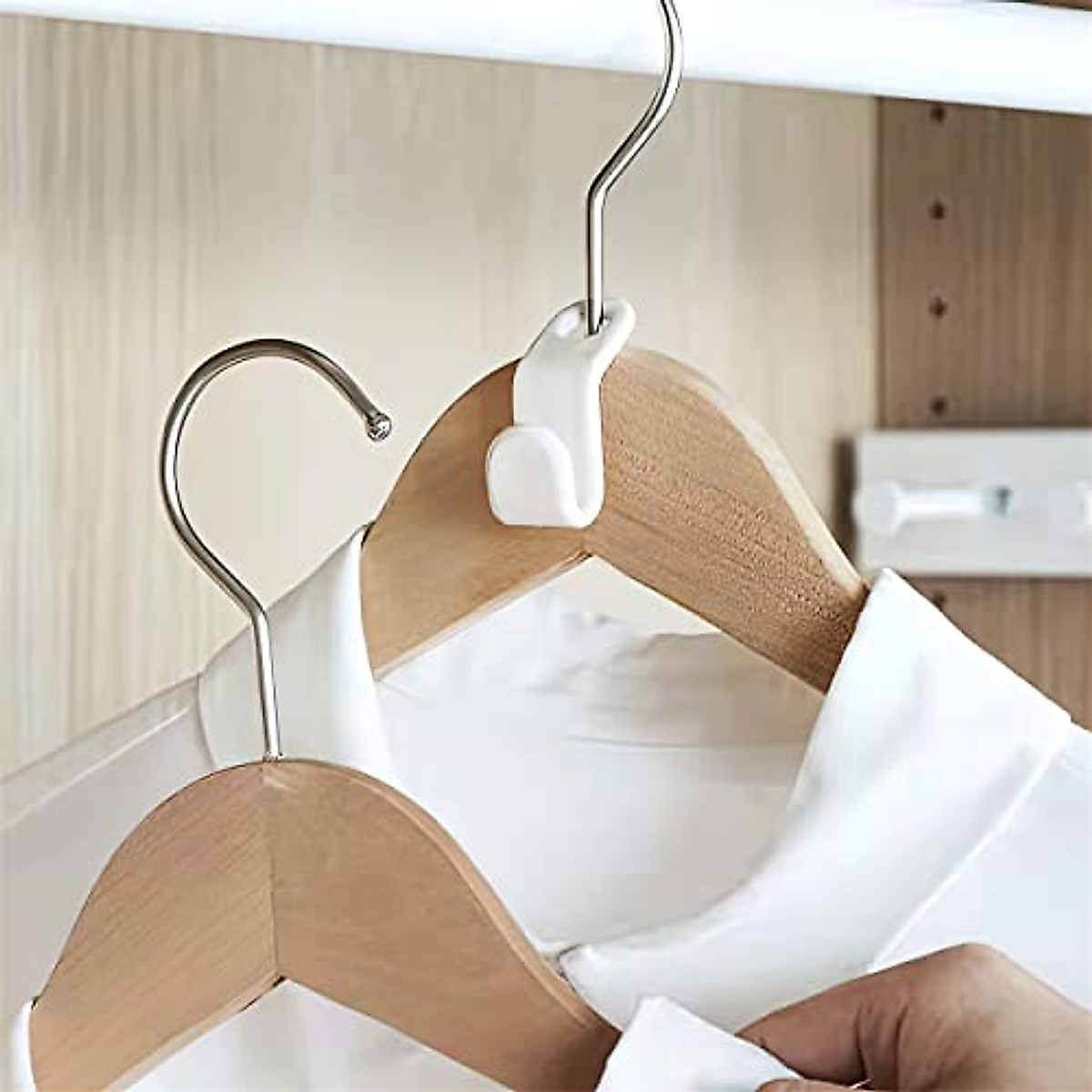HUAFEI 80 Pcs Clothes Hanger Connector Hooks, Plastic Hanger Hooks for Closet Space Savers Hangers and Family or Clothing Shop ，Cascading Hooks for Hangers (White, 80), 2.16 x 0.79 x 1.2 inches