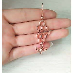 MANZHEN Natural Gold Silver Honeycomb Bee Dangle Earrings (gold)