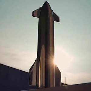 BiKiBao SpaceX Starship Rocket Model with Metallic Texturel - Launcher Tesla Toy Heavy Falcon 9 Dragon Creative Desktop Ornament, Aircraft Toy, Ideal Gift for Kids for Space NASA Lover