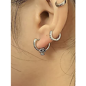 Vintage Skull 16G Stainless Steel Piercing Nose Ring Septum Hinged Segment Daith Small Hoop for Women Tiny Cartilage Conch Tragus Stud Earring 5mm Hypoallergenic Body Pierced Jewelry 1 PCS