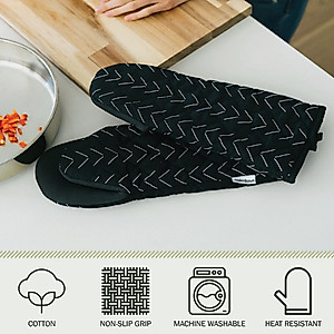 Sage+Stitch Oven Mitts and Pot Holders 4 Piece Set | Heat Resistant Gloves | Accessories for Kitchen and Baking | Black Mudcloth Design