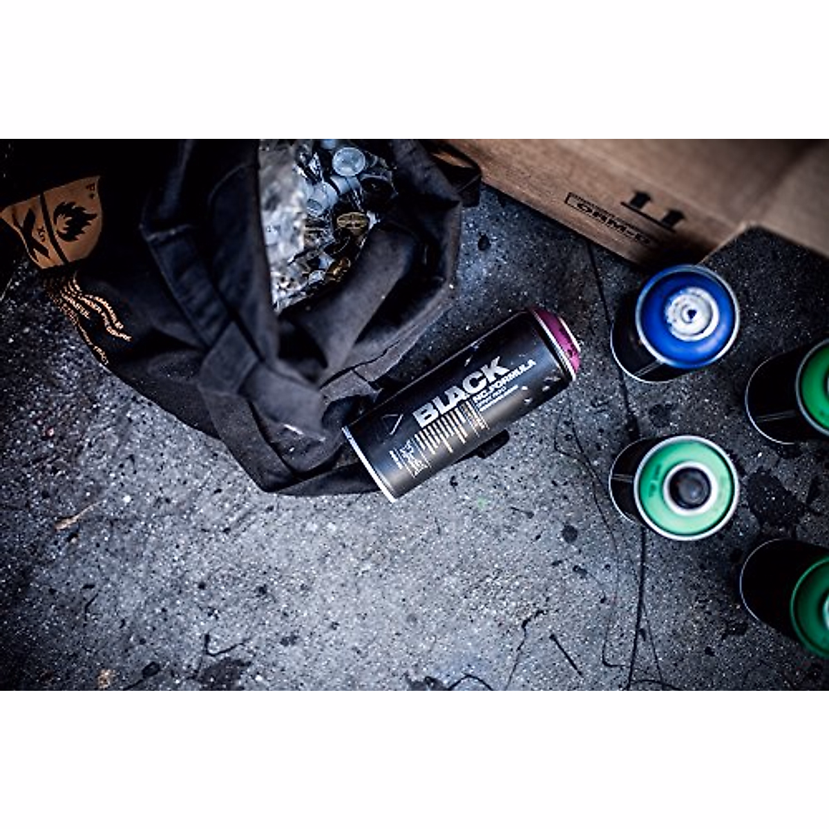 Montana Black 400ml Popular Colors Set of 12 Graffiti Street Art Mural Spray Paint