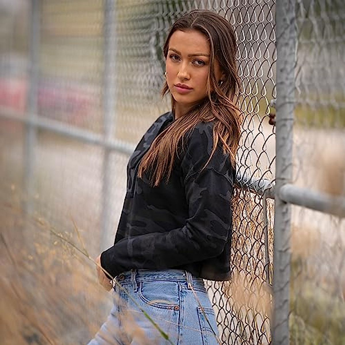 Global Blank Womens Cropped Hoodie Crop Top Sweatshirts for Women Cropped Sweater, Black Camo, Large