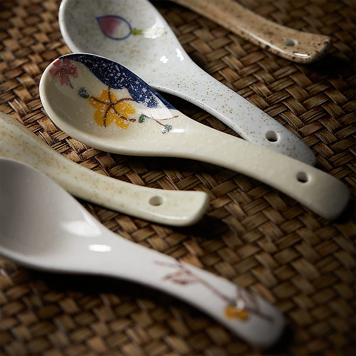 Bicuzat Vintage Style Soup Spoons Set of 5, Asian Ceramic Ramen Spoons for Broth, Chaos, Salad, Noodles, Miso Soup, Chinese Soup, Rice Spoon, 5 Inch