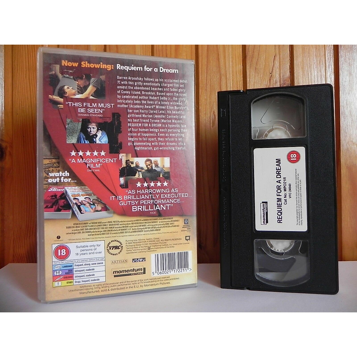 Requiem For A Dream: 2x Sleeve - Momentum - Drama - E.Burstyn - Large Box - VHS