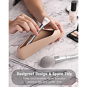 FERYES Large Travel Makeup Brush Holder, Magnetic Anti-fall Out Silicon Portable Cosmetic Face Brushes Holder, Soft and Sleek Makeup Tools Organizer for Travel- (8.27 * 2.36 * 1.57)