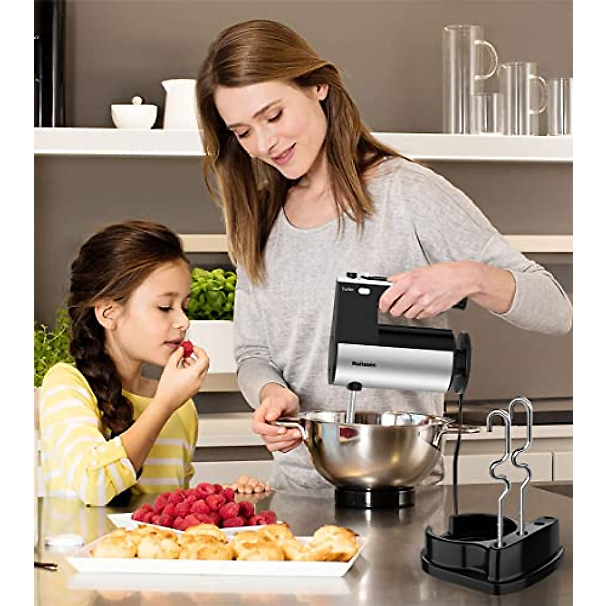 600W Electric Hand Mixer Kitchen Handheld Mixer 10 Speed Powerful with Turbo for Baking Cake Lightweight & Personal Electric Mixer with Egg Baking Beaters Dough Hooks, Whipping Mixing Cookies, Brownies, Batters, Meringues, Mashed Potatoes