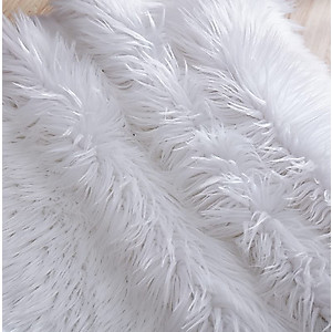 Petfu Faux Fur Sheepskin Ultra Soft Fluffy Rugs Area Rugs Hand Tufted Area Rug with Soft Backing Luxury Decorative Fur Sheepskin Area Rug for Bedrooms Living Rooms Lounges Children's Rooms White