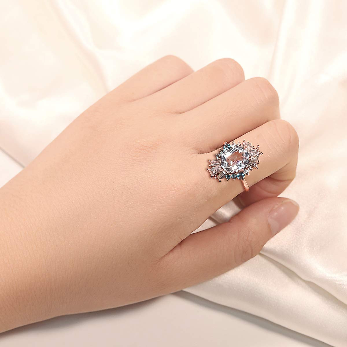 LAZLUVU Oval Cut Cubic Zirconia CZ Engagement Ring Rose Gold Vintage Halo Engagement Ring Promise Wedding Band for Women